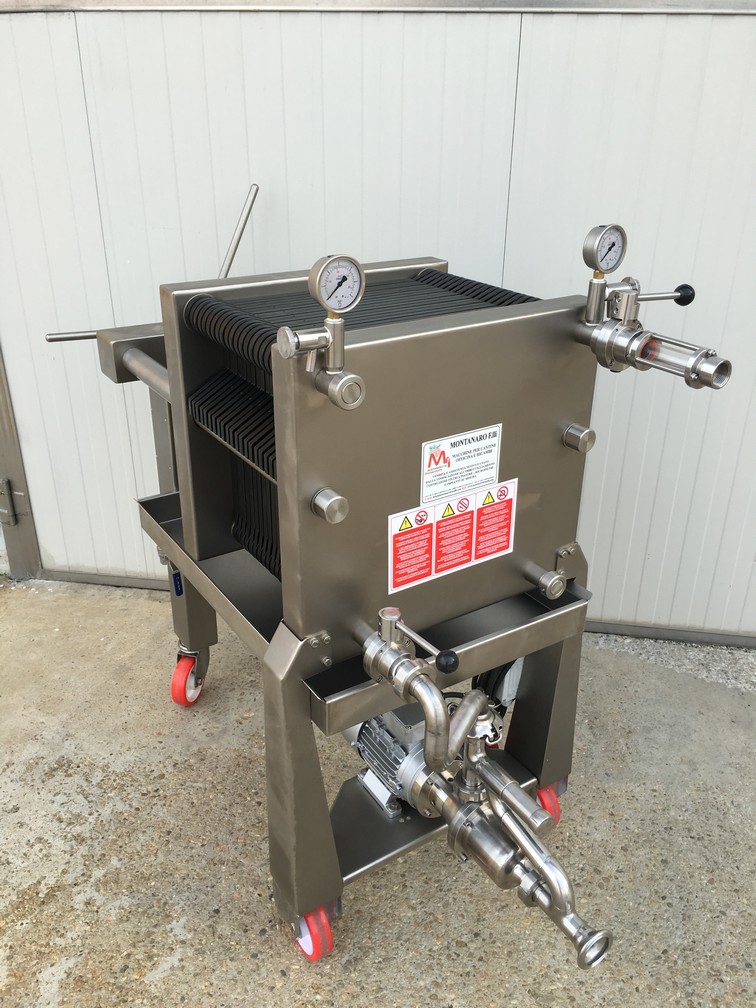 FILTRI A PIASTRE E STRATI FILTRANTI - Montanaro F.lli Srl
